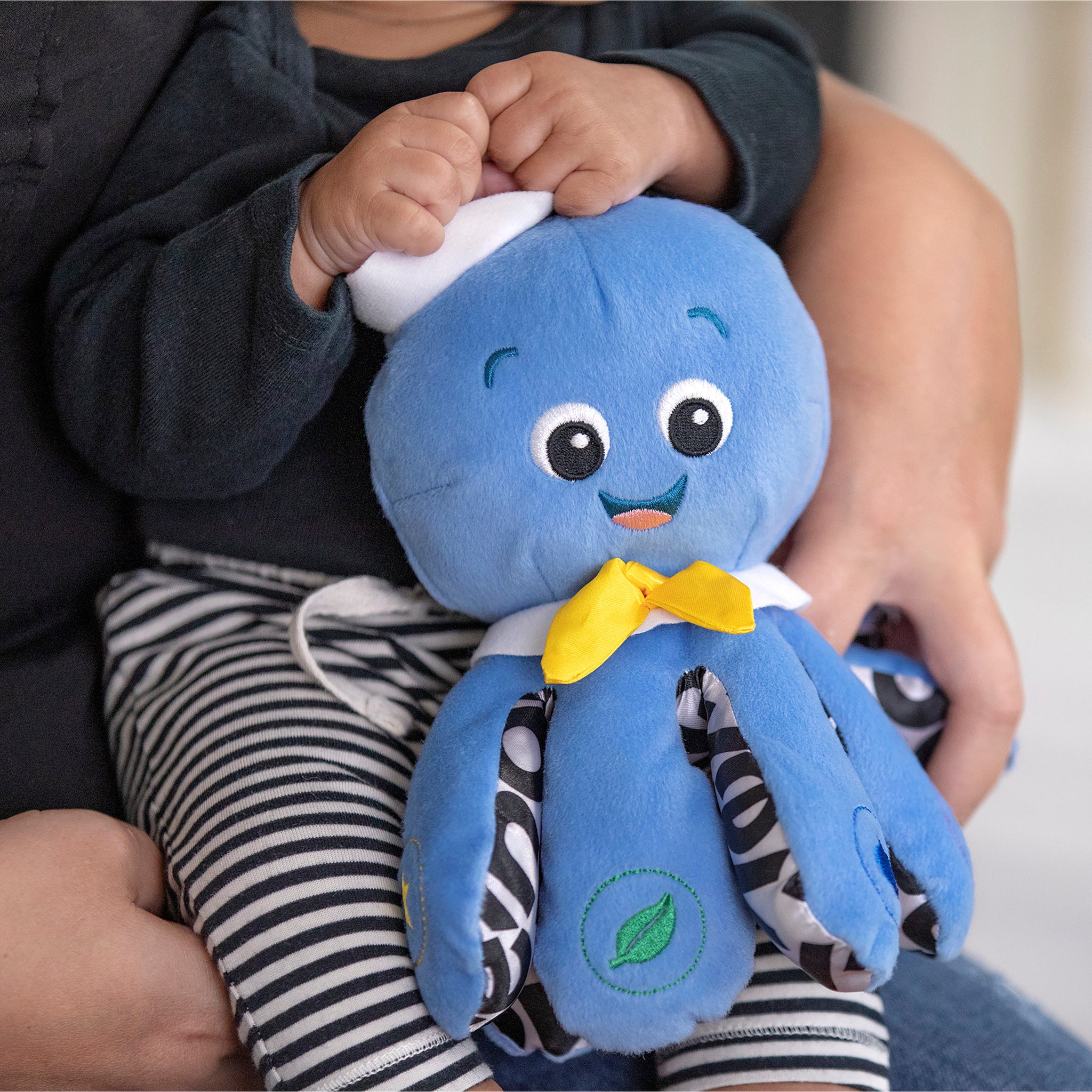 Octoplush Musical Toy Kids2 LLC